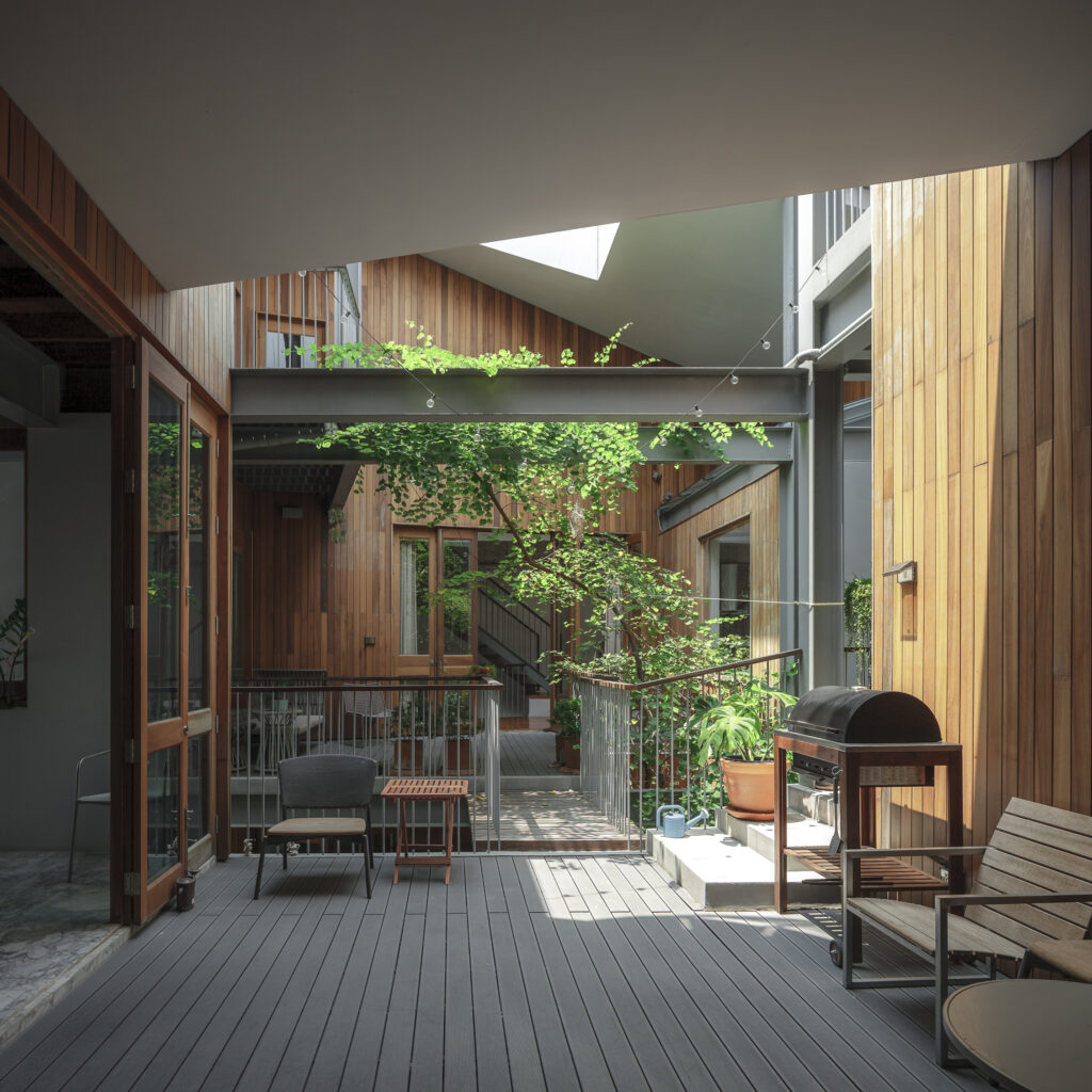 NK HOUSE – mspace